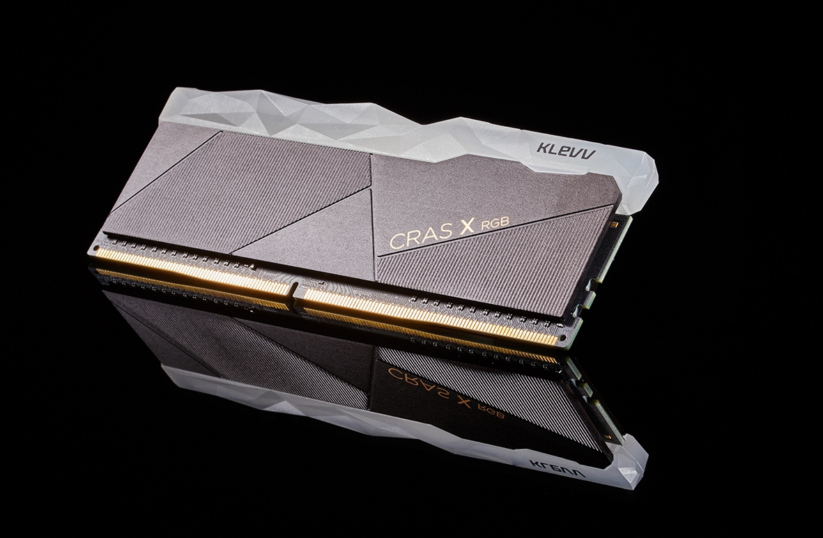 KLEVV CRASX RGB DDR4 4000 Review